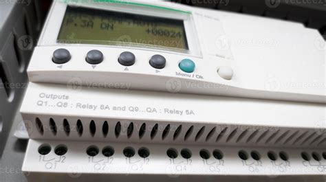 Smart Relay Zelio Logic To Use Controlling Electrical Pump Motor