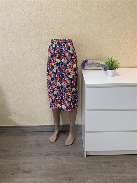 Фірмова спідничка в ідеалі — ціна 150 грн у каталозі Міді спідниці