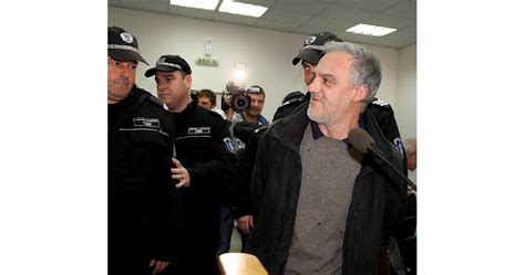 Разследват и пловдивски общинар за палежа на Тютюневите складове