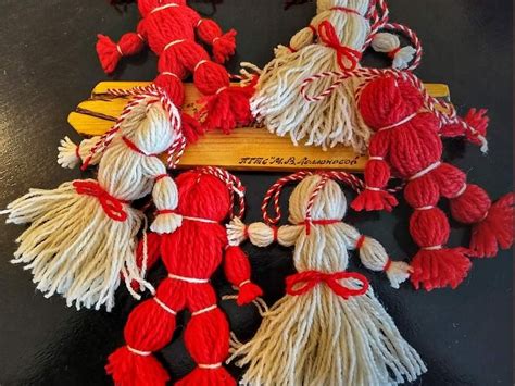 ПГ 🇧🇬🇧🇬🇧🇬 Честита баба Марта Бъдете живи здрави бели и червени във вас да блика щастие и