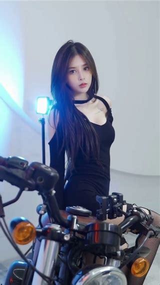 机车女郎 美女手机动态壁纸 美女手机壁纸下载 元气壁纸