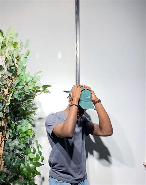 Pin By Idris Muhammad On Quick Saves Insta Profile Pic Black Femininity Save