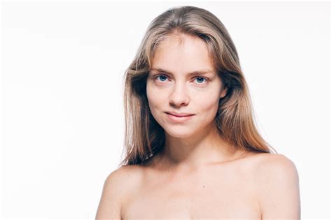 Видове петна кожата и защо се образуват • Козметика от Svr