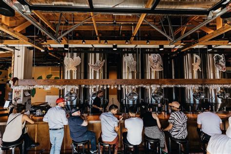 The 15 Best Breweries In Los Angeles With The Tastiest Craft Beer