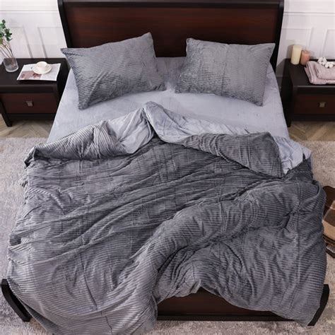 Набір постільної білизни 160 200 з Плюш Велюра №700 05 Черешенка купити онлайн на Rozetka