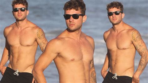 Ryan Phillippe Heats Up Malibu With Buff Beach Body Swoon Over The