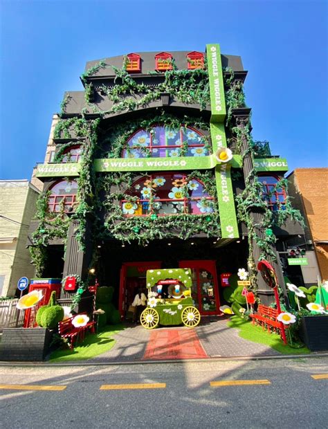 압구정 플래그십스토어 어린이날 조카선물 위글위글 도산 피크닉 보냉백 우산 로브 추천템 네이버 블로그