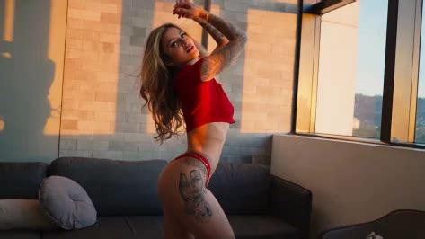 Bruna Hollinger Guapa Magazine