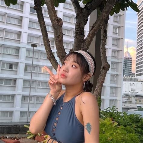 我一個漂亮的女生朋友最近恢復單身 跟我分享她開始玩交友軟體 結果軟體上的男生都會幫她叫外送 每天都問她吃飯沒 沒吃就會叫外送送過去 有時候還會