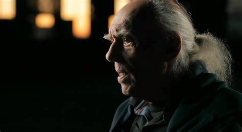 Βγήκε ο Χάρος να ψαρέψει Ενα απο τα μεγαλύτερα τραγούδια που εγραψε ο Γιάννης Παπαϊωάννου απο