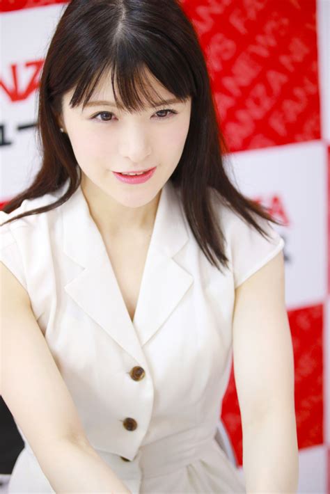 S1専属・琴井しほりavデビュー記念インタビュー【前編】紋℃監督が「逸材だ！」とベタ褒め。 ページ 4 Fanzaニュース