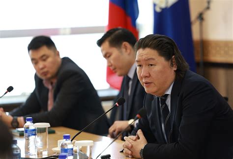 Х Нямбаатар Өдөрт 80 000 гаруй хүн хувийн такси үйлчилгээ үзүүлж байна Ямар ч хяналт