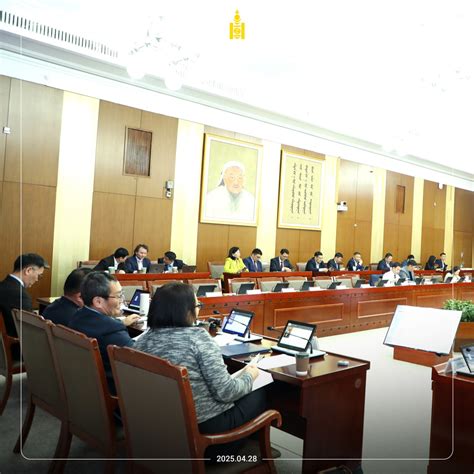 АН ын бүлэг Ерөнхий сайд Л Оюун Эрдэнийг уучлал гуйтал ажил хаялт зарлана