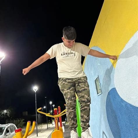 Chichi Bv Lautaro Bravo Threads Say More