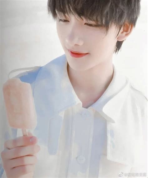 Ghim Của 欣欣 Trên ♥ 丁程鑫 Ding Cheng Xin Đinh Trình Hâm Hình ảnh Đang Yêu