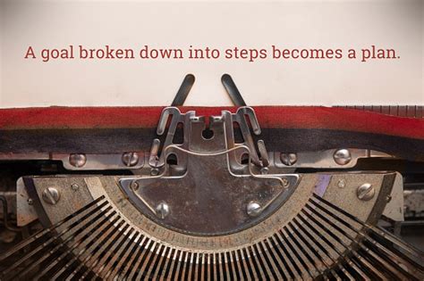 단계로 세분화 된 목표의 이전 수동 타자기 입력 텍스트는 계획이 된다 고대의에 대한 스톡 사진 및 기타 이미지 고대의 고풍스런 골동품 Istock