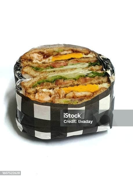 한국 샌드위치 패스트푸드 길거리 음식 먹거리 계란후라이 프라이드 치킨과 야채 흰색 배경 격리 0명에 대한 스톡 사진 및 기타 이미지 Istock