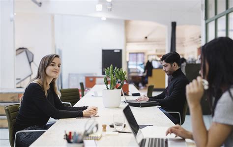 什么叫业务外包？怎么解决企业成本难题 灵活用工代发工资平台