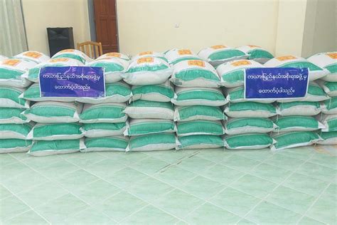 ကယားပြည်နယ်အစိုးရအဖွဲ့မှ လွိုင်ကော်ခရိုင်နှင့် မြို့နယ်အဆင့်ဌာနဆိုင်ရာ ဝန်ထမ်းများသို့ ဆန်များ