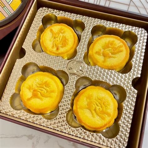 けいたしま ザペニンシュラ 嘉麟樓 嘉麟楼 ミニエッグカスタードムーンケーキ 月餅 半島の通販 by ゆい s shopラクマ パックでお