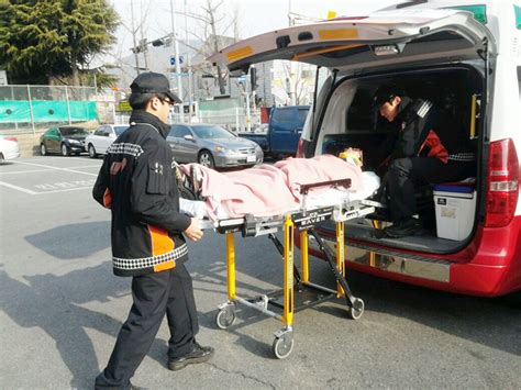 구급차는 응급환자가 타는 긴급차량입니다”