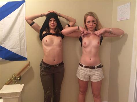 Flashing Together Foto Pornô Eporner