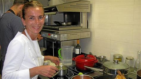 Élisabeth Thiry Travaille Les Produits Insulaires