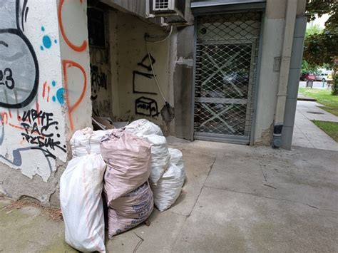 ЈП КОМУНАЛНА ХИГИЕНА СКОПЈЕ ОТСТРАНИ ОБЕМНА ДИВА ДЕПОНИЈА ВО НАСЕЛБАТА ТРНОДОЛ