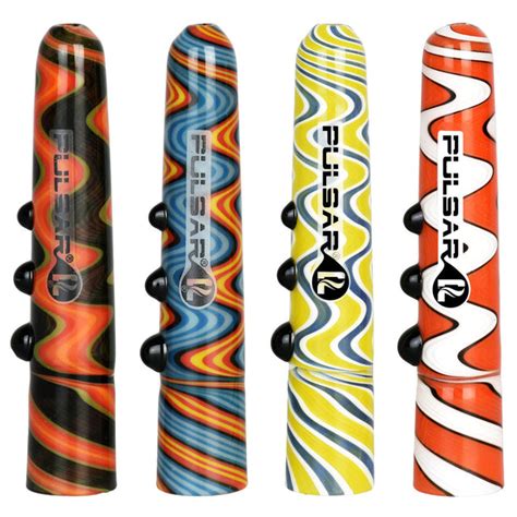 Pulsar River Flow Wigwag Glass Taster Bat Hand Pipes