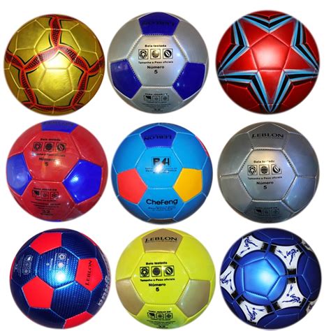 Различни модели ицветове футболни топки сини червени жълти с кантове за деца възрастни и