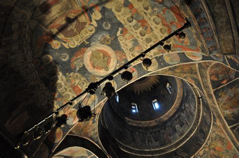 무료 이미지 건축물 사진술 건물 기념물 유럽 교회에 신자 그림 사진들 종교적인 비어 있는 미술 신전 수도원 기독교 로마자 전통적인 동부의