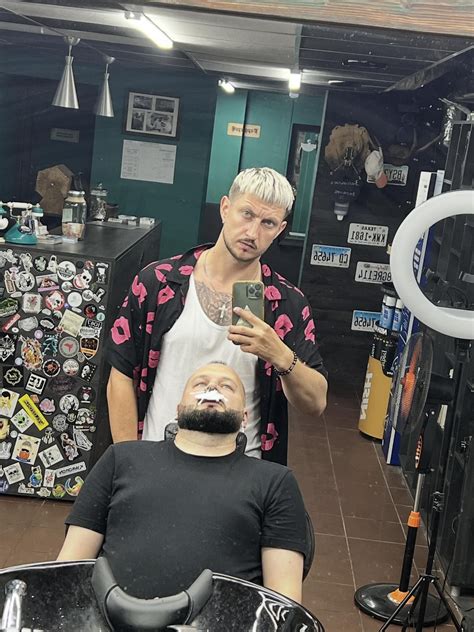 Дело было пару лет назад Я очень плотно и усердно работал у себя в салоне по 6 7 смен подряд