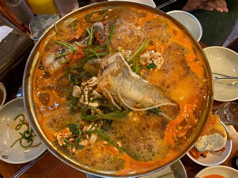 그 겨울의 밍밍한 동태찌개가 생각나는 날 [밥 먹다가 울컥] 시사in