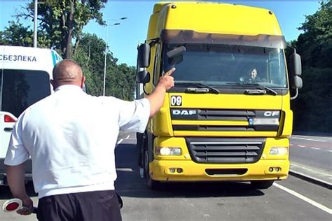 Перша правова група Юридичні особи також зможуть зареєструвати пошкоджене майно в Дії У Дії