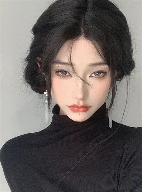 我现在嘴巴已经翘到 可以亲100个老婆