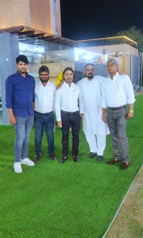 Amit Dubey On Linkedin Watch Cricketers 🤳🏼🍷🍷🗞️🔥