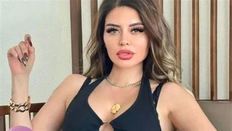 Kıvrımlı Fiziğiyle Şov Yaptı Ebru Polatın Dubai Tatili Ateşli Ateşli