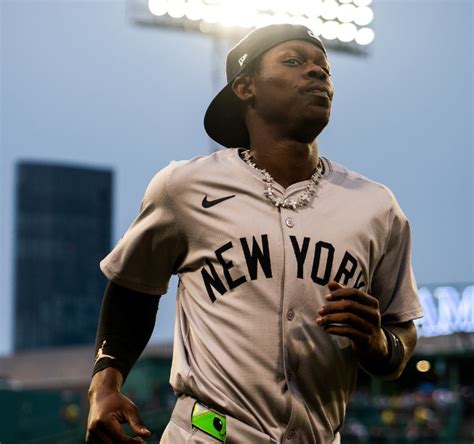 Jazz Chisholm Jr Rejects Aaron Judges Bat After First Multi Homer Game With Yankees