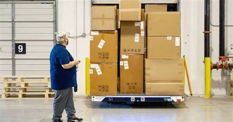 Four Hands Increases Truck Loadingunloading Speed With Slip Robotics