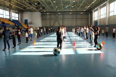 Щафетни игри Мама татко и аз Начално Училище Христо Ботев