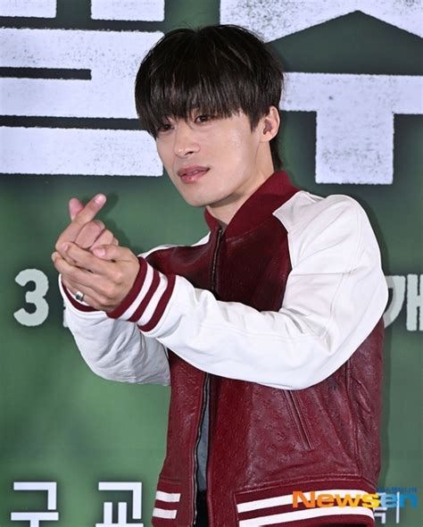 【photo】イ・ジェフン＆ク・ギョファンら、映画「脱走」マスコミ向け試写会に出席 Kstyle