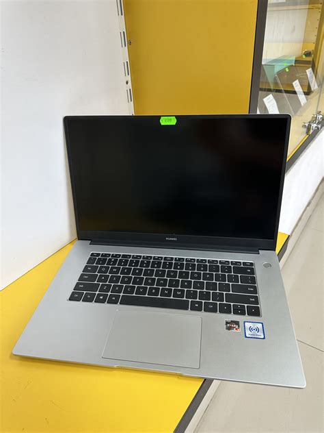 AmanetCashBox. Huawei MateBook D15 Ryzen 5 3500U 8 GB SSD 256 GB