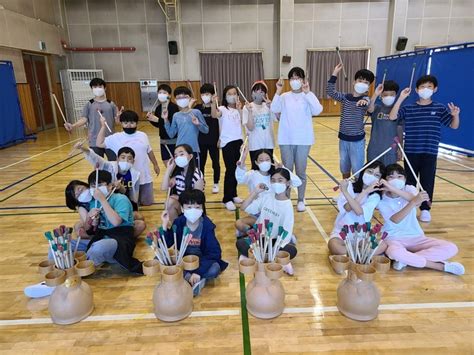 딱지치기·윷놀이 동심 색다른 추석