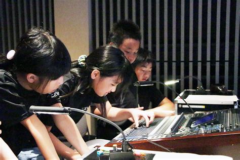 夏休みは北九州芸術劇場へ！子どもの劇場体験、参加者募集中！ Nasse Online