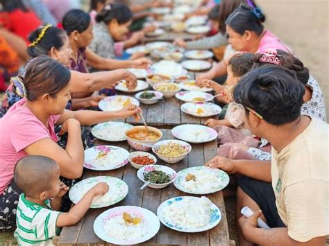 ဆားလင်းကြီးရှိ စစ်ရှောင် ၂ နေရာကို ၂ ရက်ဆက် ထမင်းဟင်းလှူဒါန်း Khit