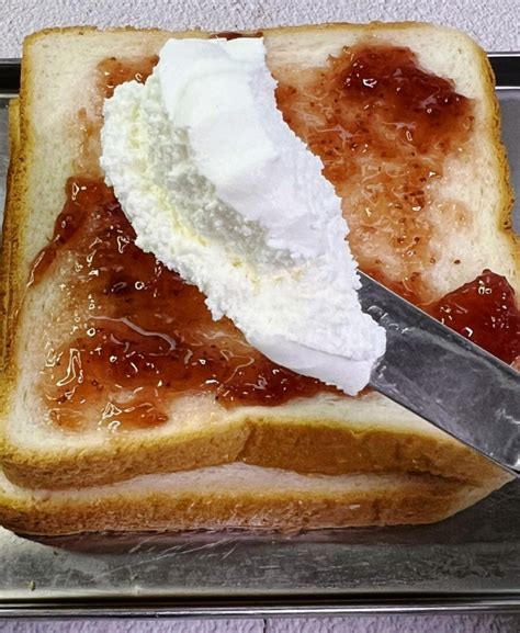 생크림 딸기 베리 잼 토스트 주말 아침메뉴로 좋아요