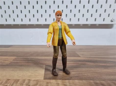 Jurassic World Claire Dearing Figure Fallen Kingdom Yellow Raincoat Dominion £999 Picclick Uk