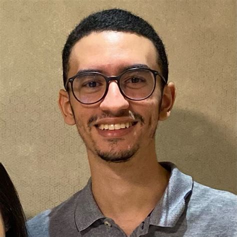 Daniel Farias Medium