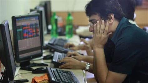 Hcl Tech Shares Trading Flat Ahead Of Q4 Earnings Heres What To Expect Stock Market News