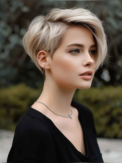 Жіночі стрижки 2025 для тонкого та короткого волосся Читайте на Ukr Net